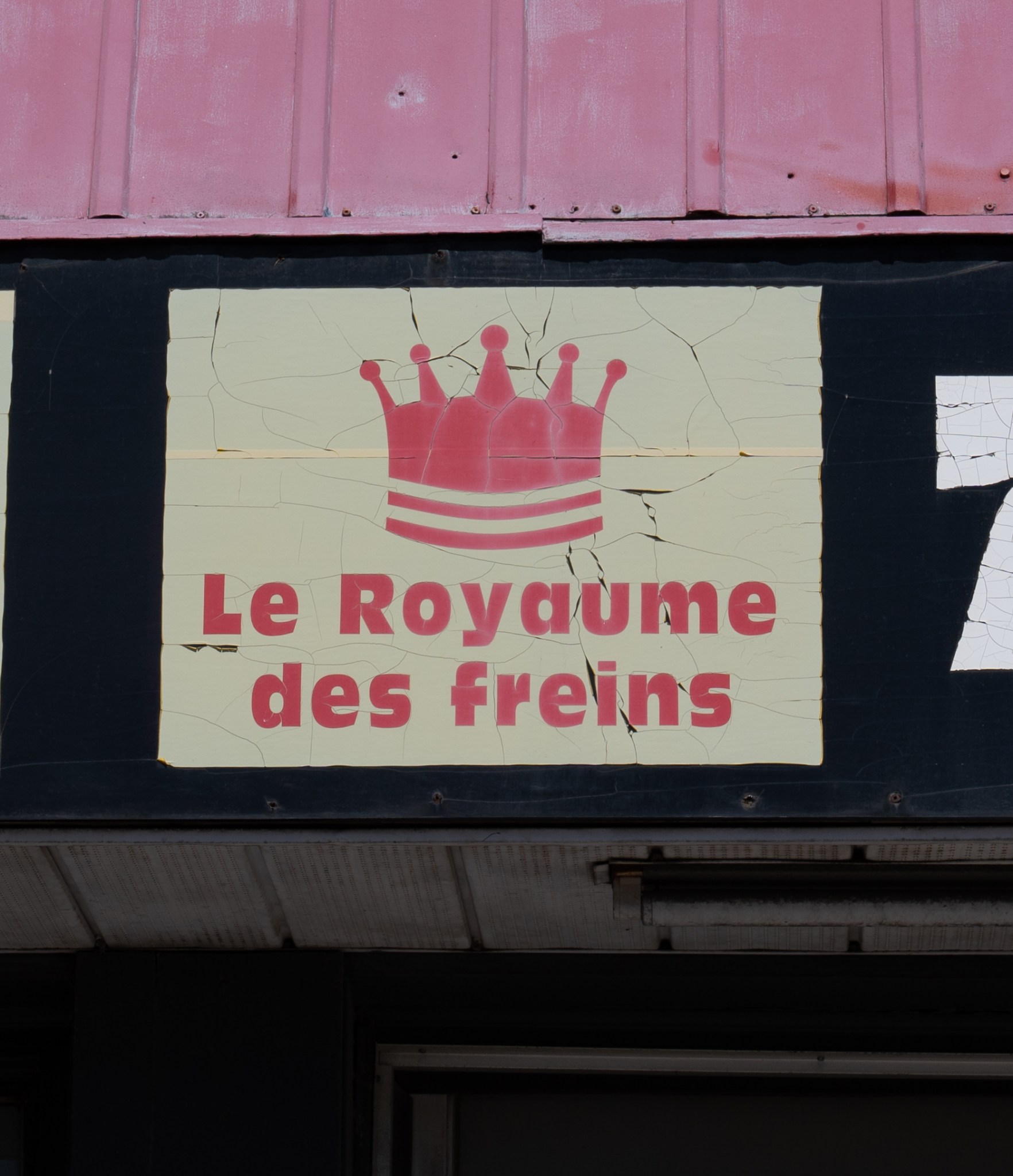 More How’s your French? Some Québec Signs | Miles Hearn